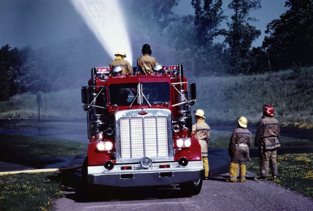 Peterbilt 359 Fire Truck – truckin24